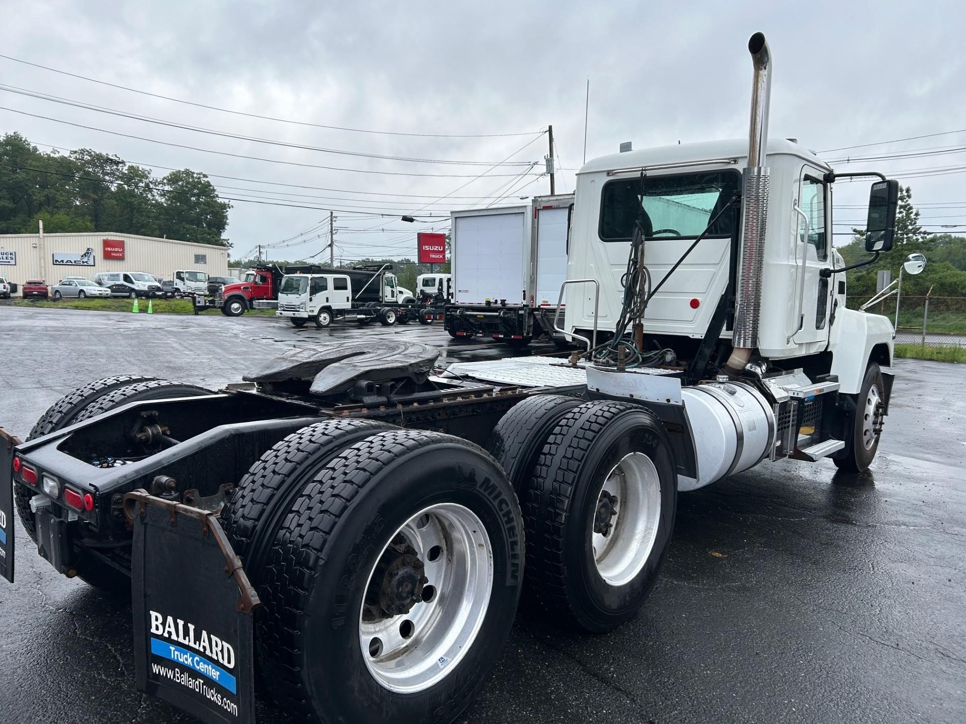 2019 MACK PINNACLE 64T - Ballard Truck Centers