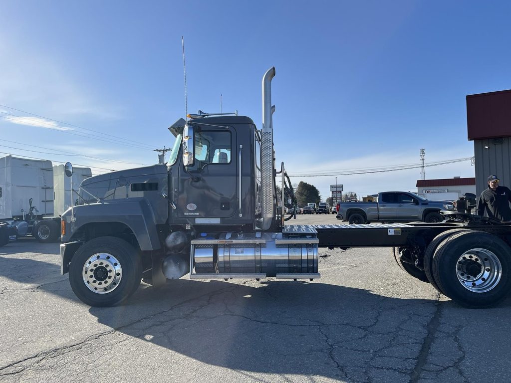 2026 MACK PINNACLE 64T - Ballard Truck Centers