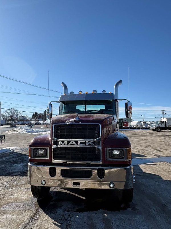 2026 MACK PINNACLE 64T - Ballard Truck Centers